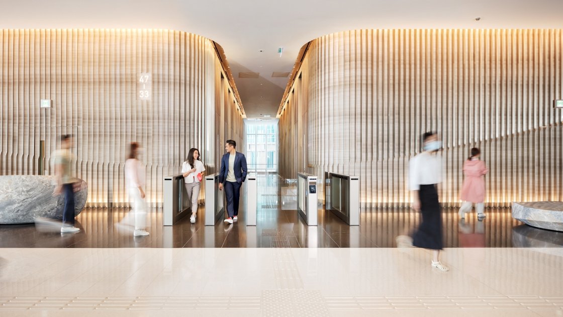 One Taikoo Place – Taking safety to new heights | Jardine Schindler Group